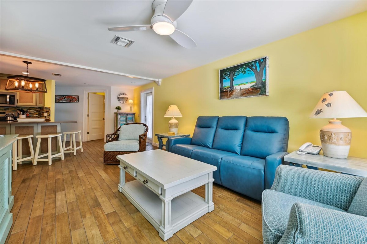 Loggerhead Beach House | Holmes Beach, FL | Lizzie Lu's Island Retreat