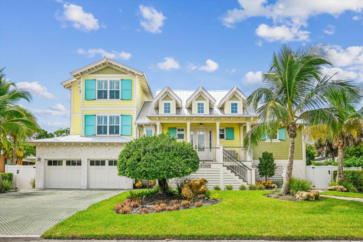 Coconut Ranch | Holmes Beach, FL | Lizzie Lu's Island Retreat