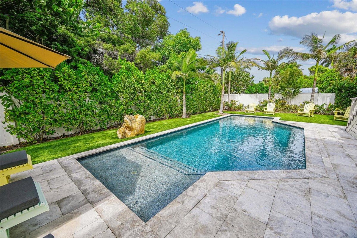 Coconut Ranch | Holmes Beach, FL | Lizzie Lu's Island Retreat